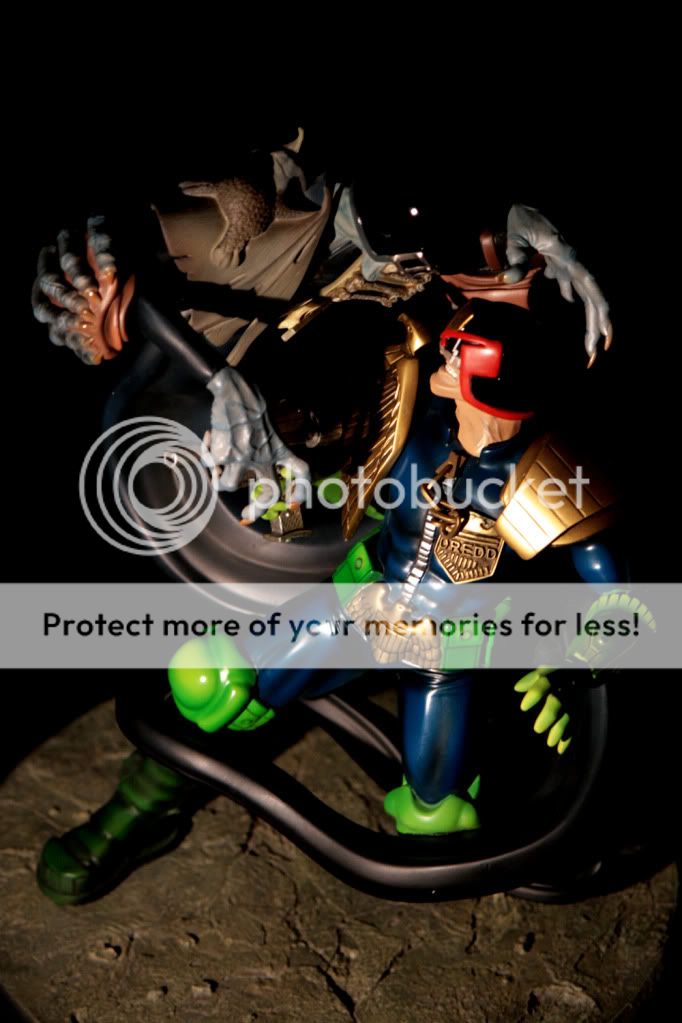 JUDGE DREDD VS JUDGE DEATH STATUE PICS - Statue Forum